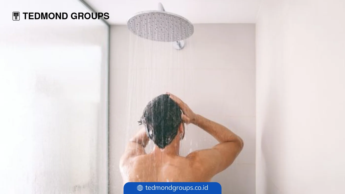 Saat Mandi Sebaiknya Kita Menggunakan Air yang Bersih dan Sehat ...